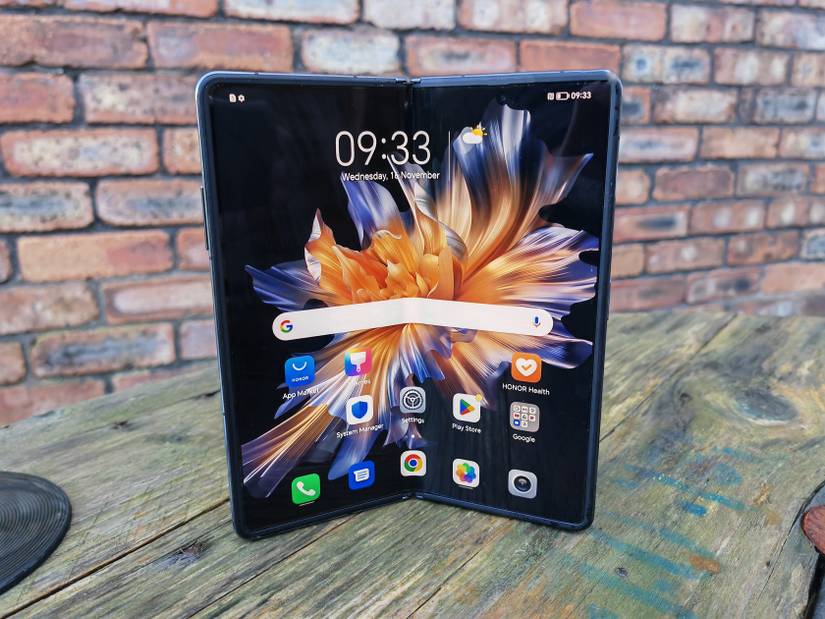 First Look: Honor Debuts New Foldable Smartphone, The Honor Magic Vs