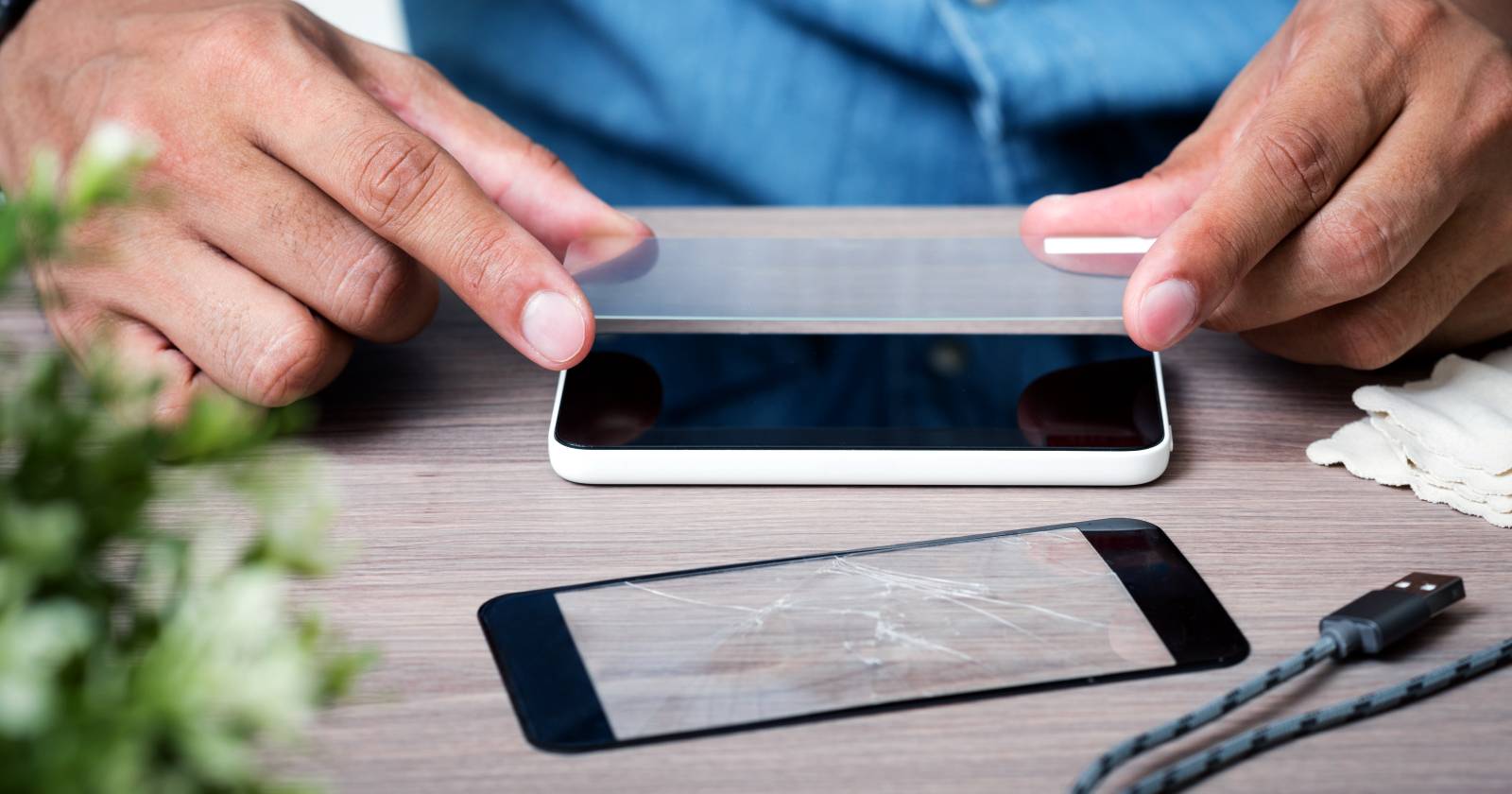 How to Apply a Screen Protector: 3 Methods