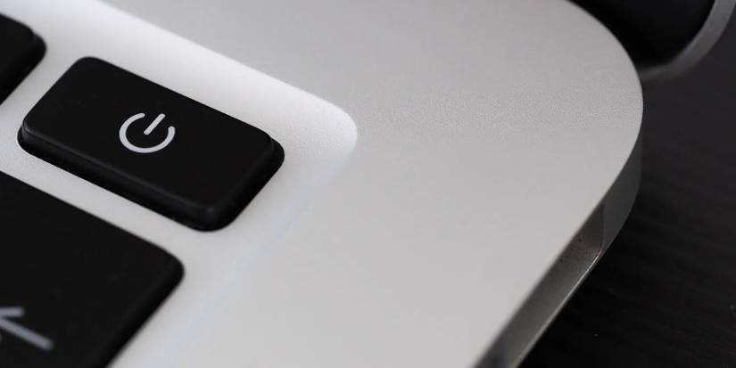 Is Your Mac Stuck on the Apple Logo? Here Are 7 Fixes to Try