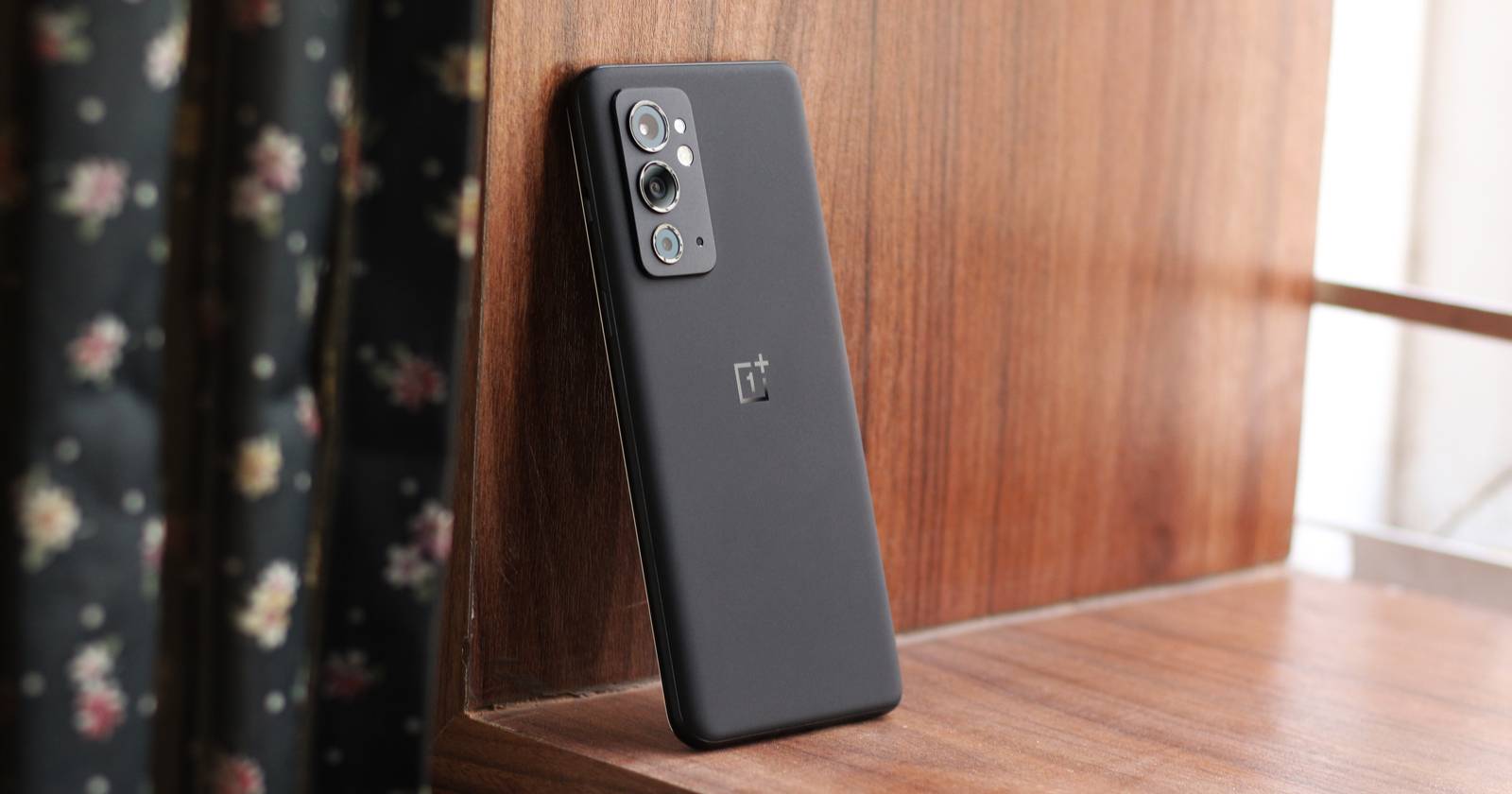 The 5 Worst Things About Modern Smartphone Design