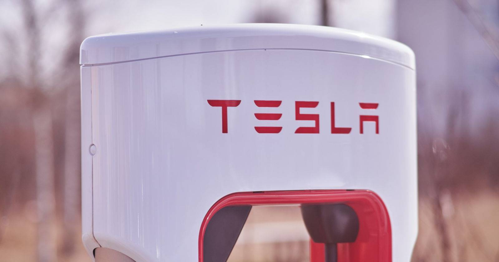 The 5 Coolest Things About Tesla's Gigafactories