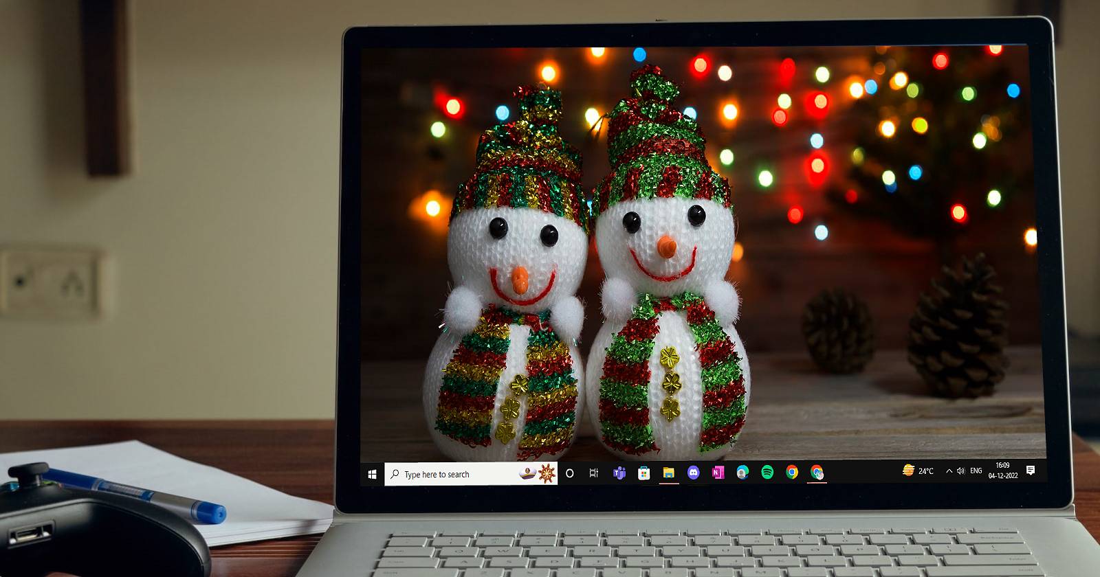 Bring the Spirit of Christmas Alive With These Wonderful Windows Themes