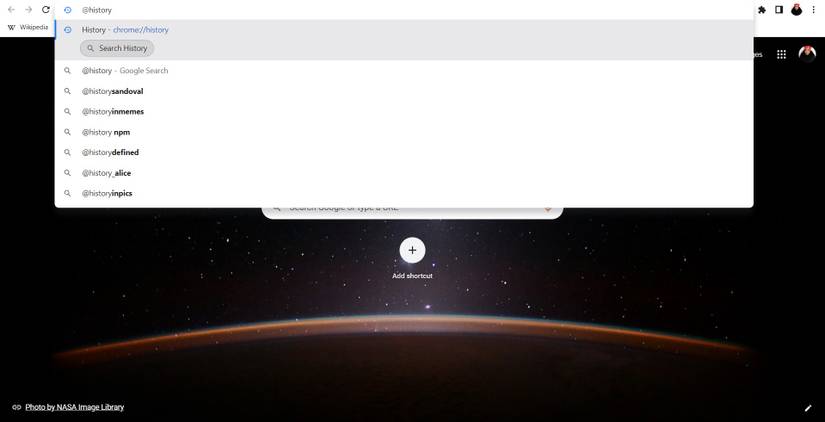 How to Use Chrome's @ Shortcut to Find Things in Your Browser
