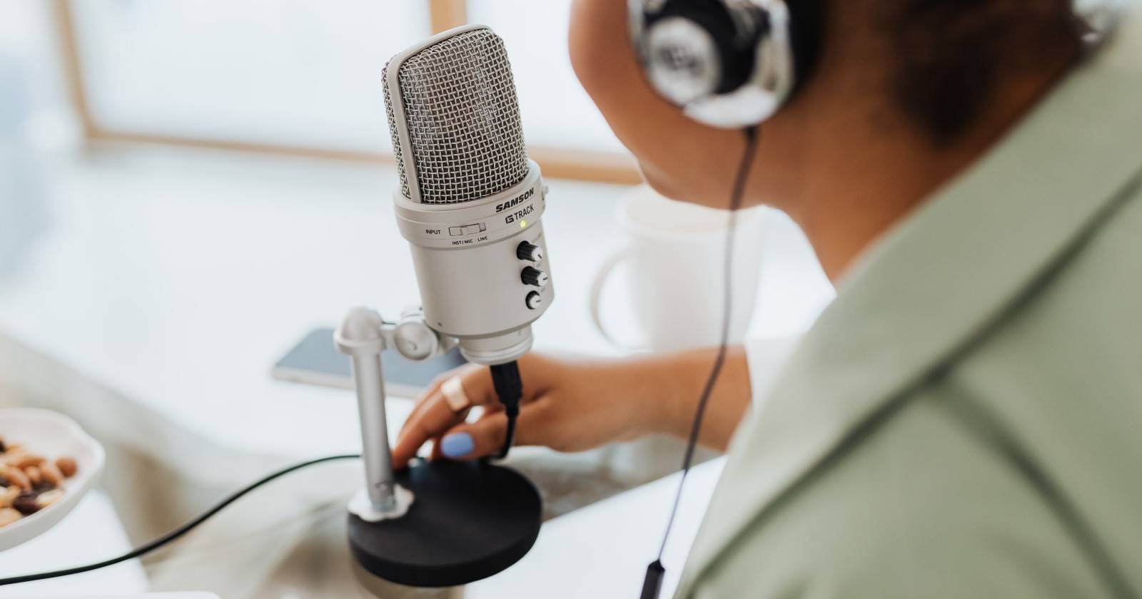 The 7 Best Microphone Stands for Streaming