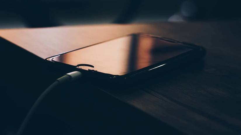 How to Charge Your iPhone Properly