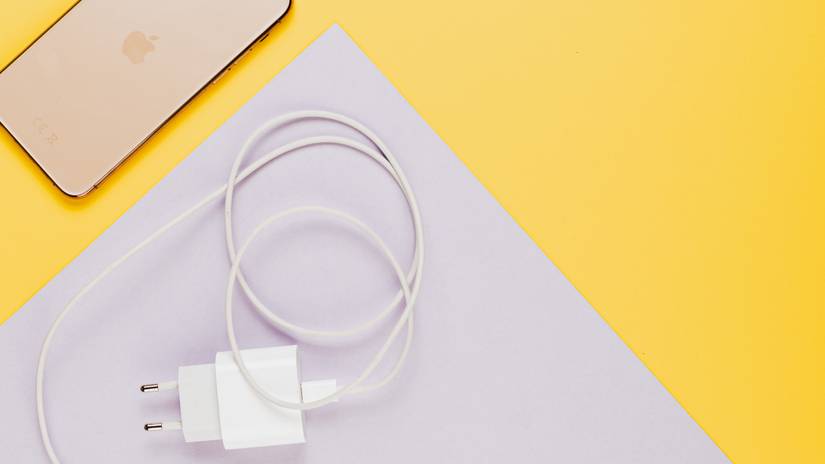 How to Charge Your iPhone Properly