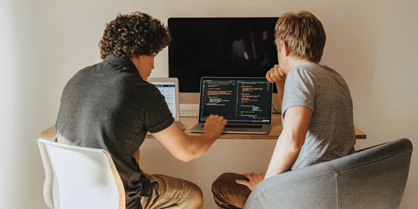 6 Reasons Why Developers Prefer MacBooks Over Windows or Linux Laptops