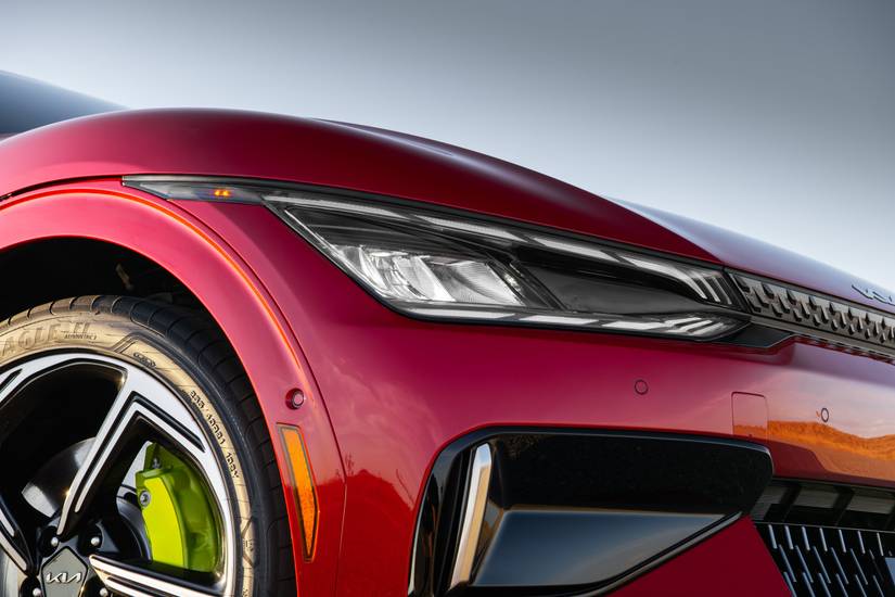 6 Awesome Features of the Super Fast Kia EV6 GT