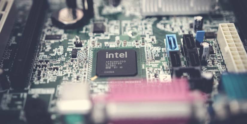 Why Intel Is Dropping Its "i" Branding, and What It's Replacing It With