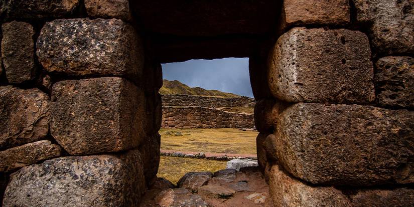 What Is Framing in Photography? How and When to Use It