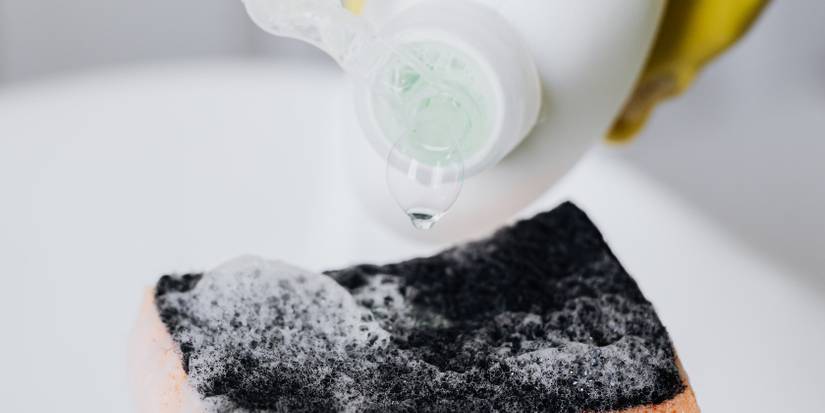 10 Cleaning Products You Should Never Use to Clean Your Computer