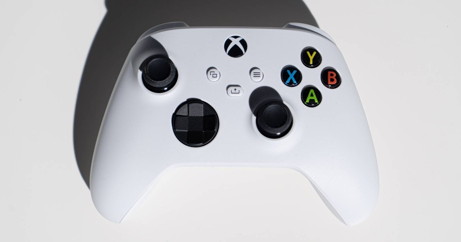 How to Revert an Xbox Wireless Controller Update on Your Xbox Series X|S