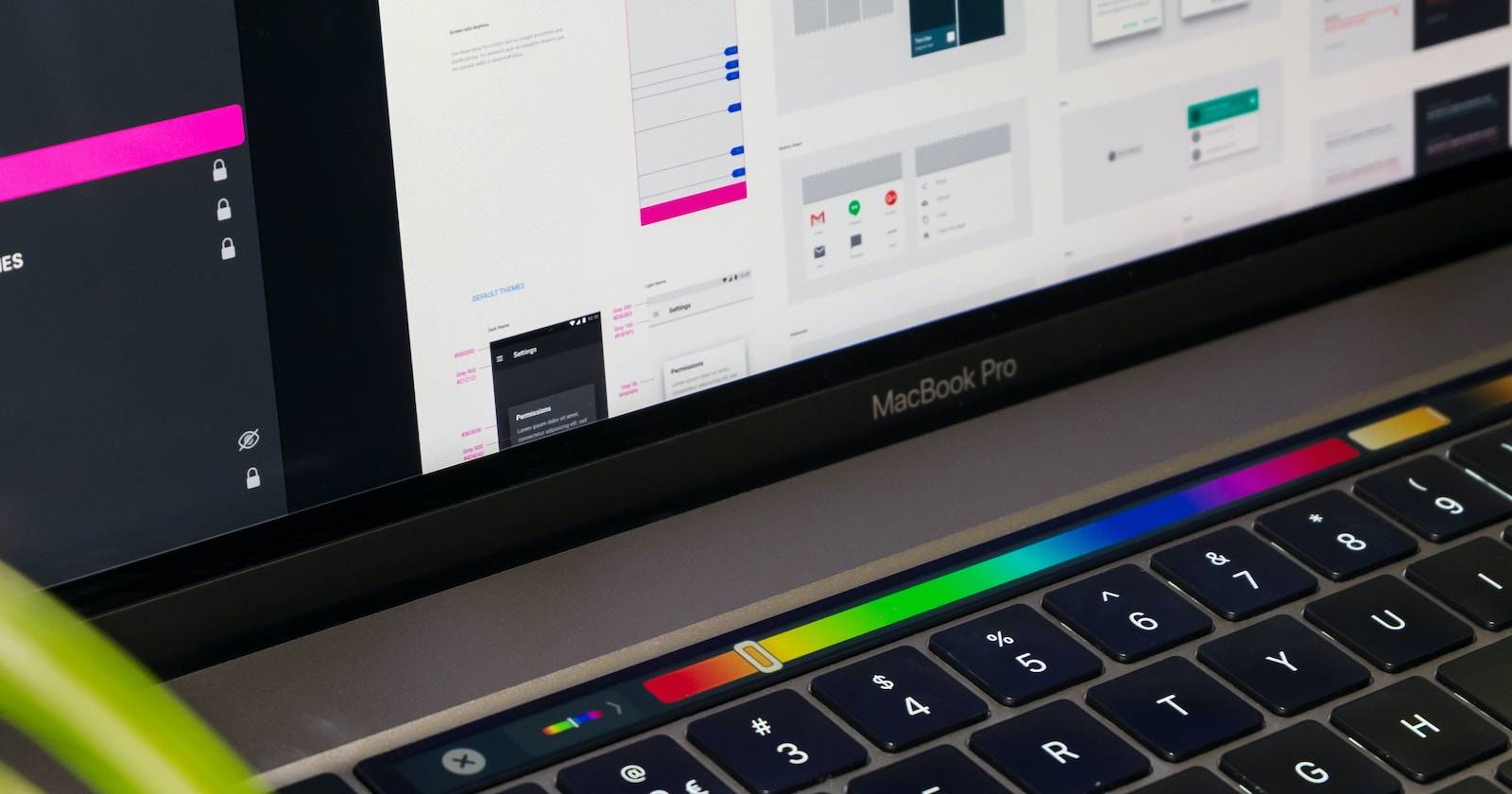 How to Take Screenshots of the MacBook Pro’s Touch Bar