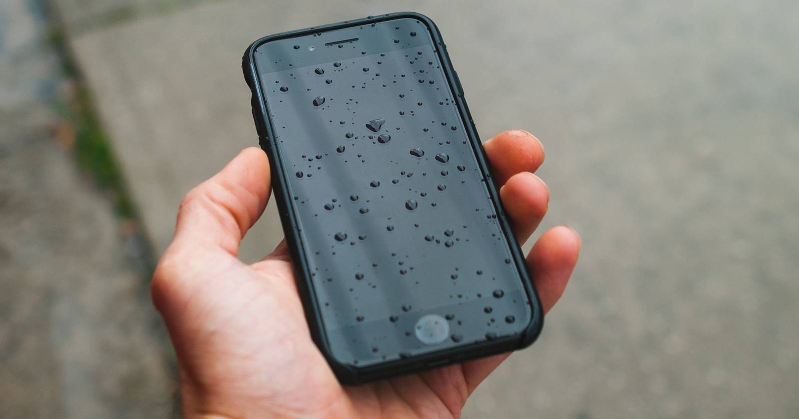 What Is an Oleophobic Coating, and What Does It Do?