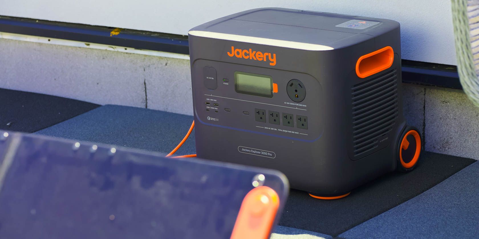 Jackery Solar Generator 3000 Pro: Bigger, More Portable, and Faster ...