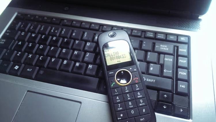 How the “Windows Tech Support” Scam Aims to Hijack Your PC and Steal ...