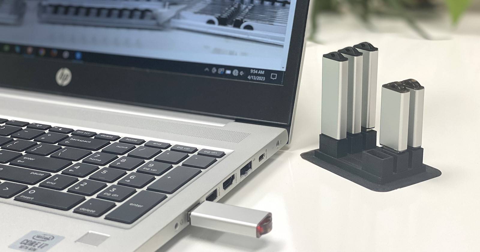Virus Proof Flash Drive; You Control When The USB Drive is Write ...