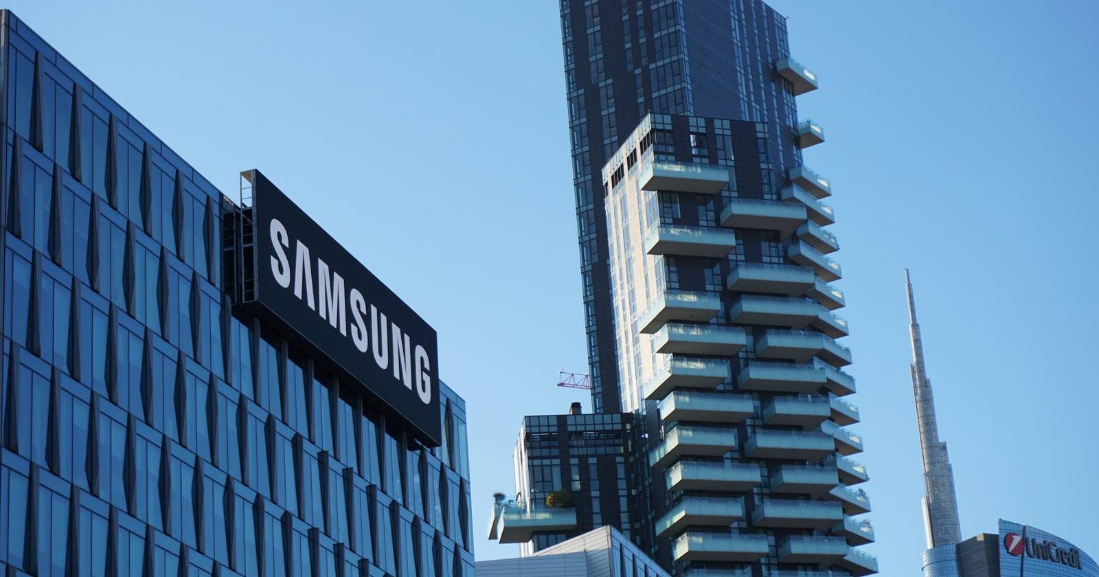 Why Samsung Replacing Google Search With Bing Would Be a Huge Deal