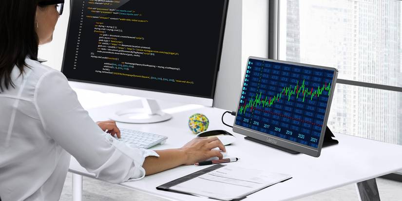 Enjoy Stunning Visuals With the Lepow Z1 15.6-Inch Portable Monitor
