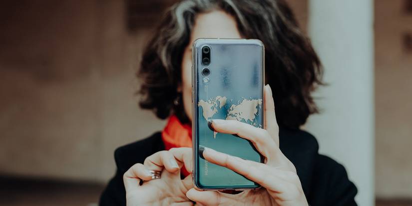 How to Avoid the 5 Most Common Injuries Associated With Cell Phone Use