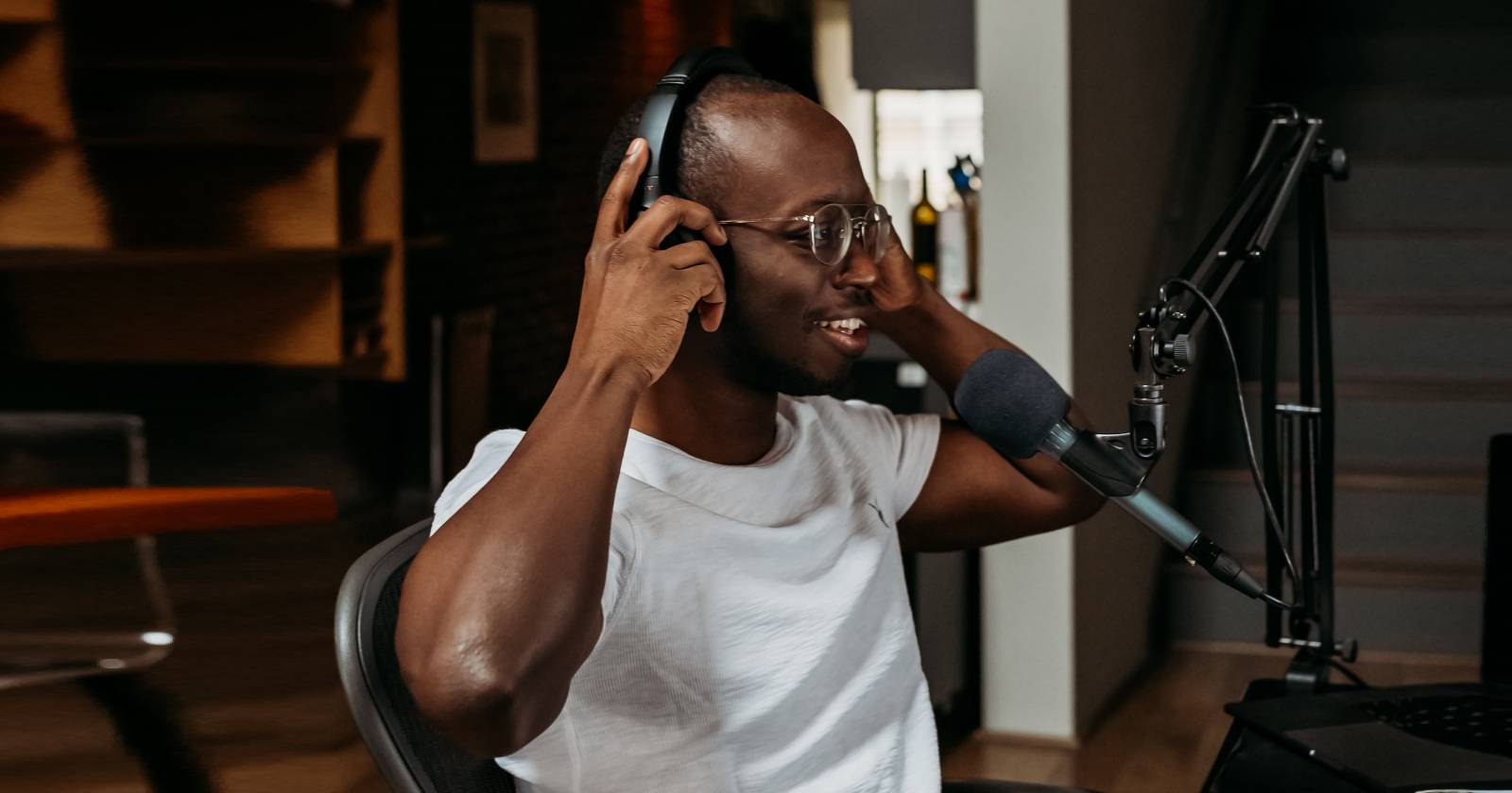 The 6 Best Productivity Podcasts to Listen To