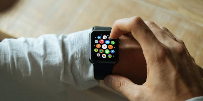 Which Smartwatch Feature Is the Most Useful to You? [Poll]