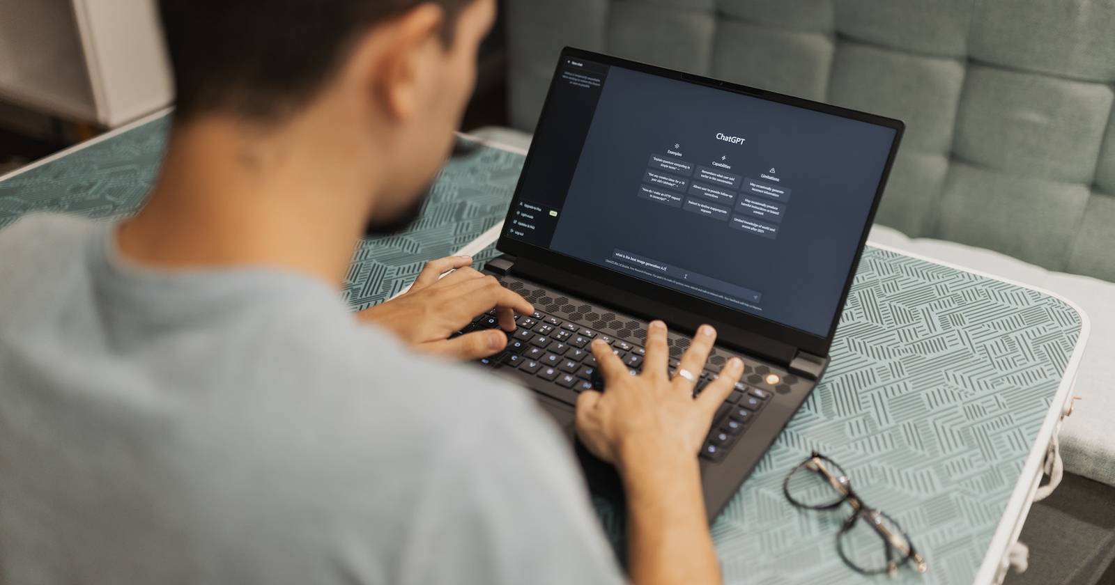 Why ChatGPT Cannot Spot Its Own Writing