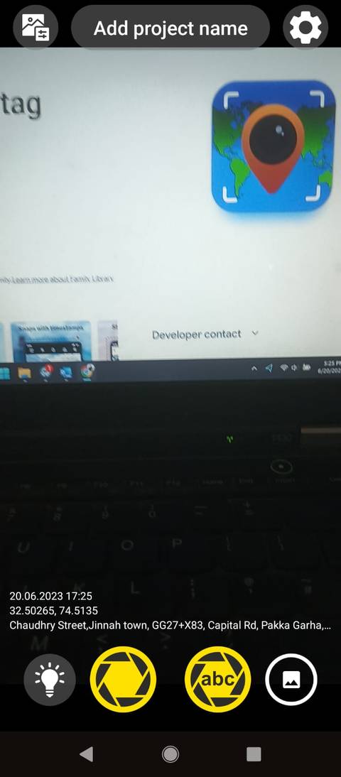 5 GPS Camera Apps for Android to Add a Location Watermark to Your Photos