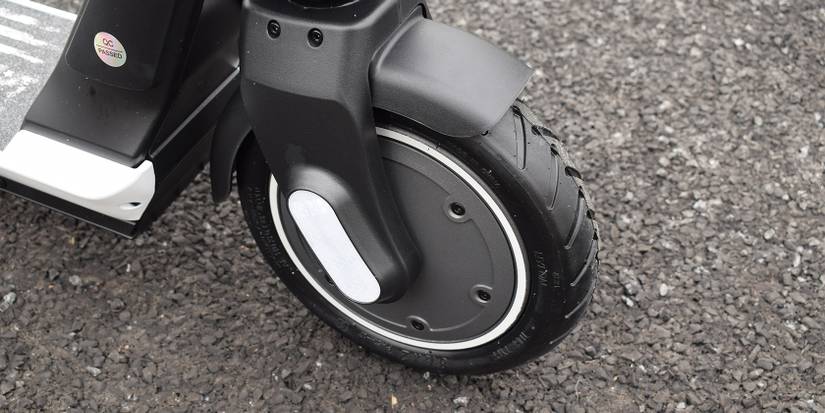 Varla Wasp eScooter Review: A Perfect Ride for Commuters