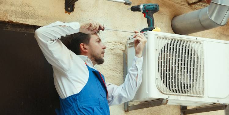 Normal AC vs. Inverter AC: What's the Difference and What Should You Buy?