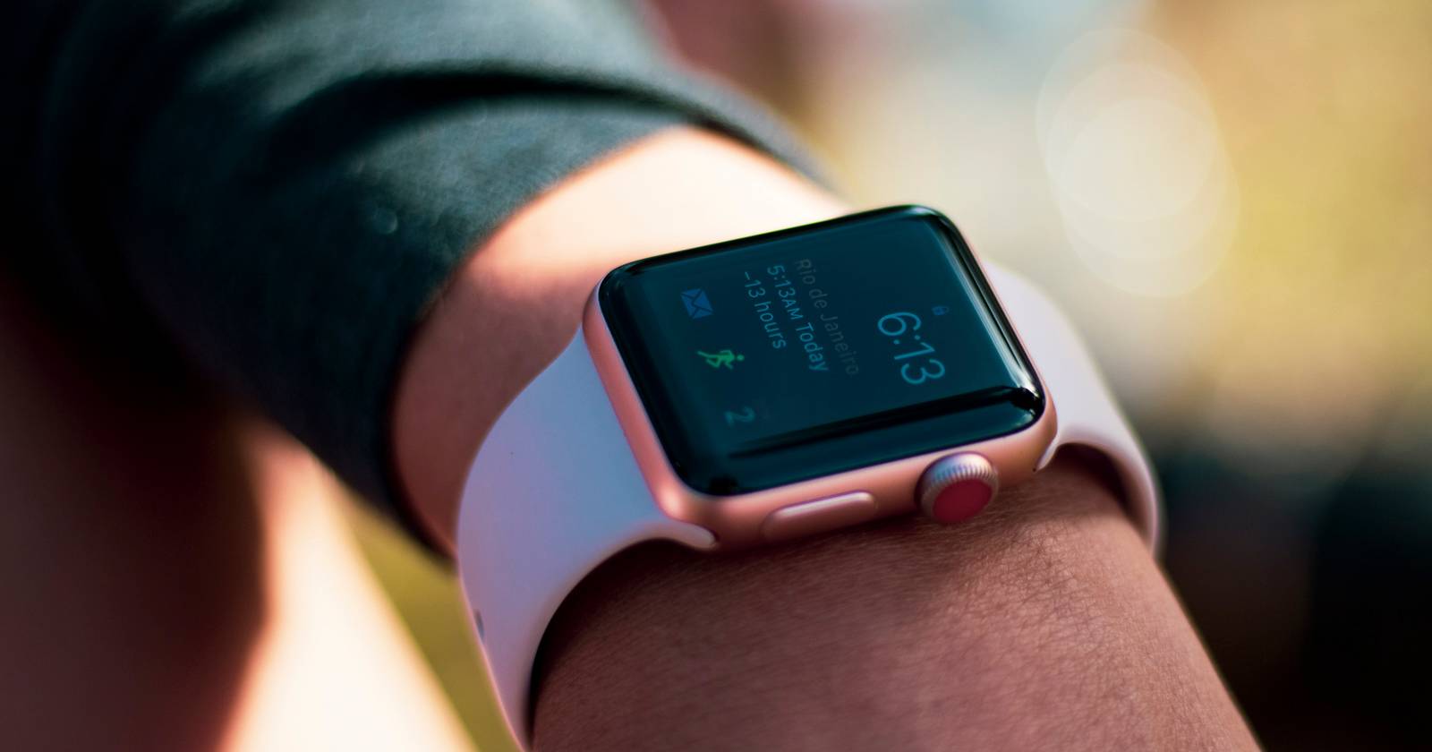 7 Ways Seniors Can Benefit From Wearing an Apple Watch