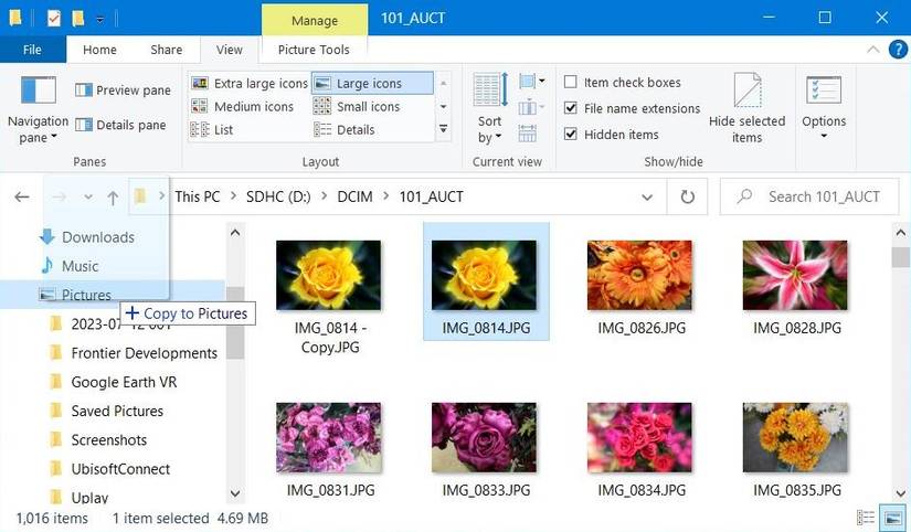How to Import Photos From Your Camera Onto a Windows 10 PC