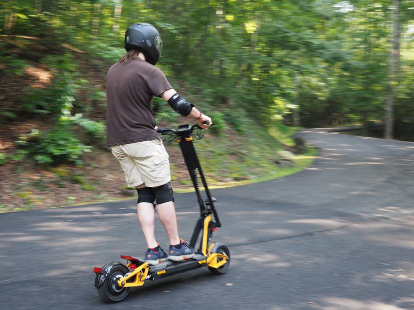 Inmotion RS Review: The 68mph Transforming eScooter Beast
