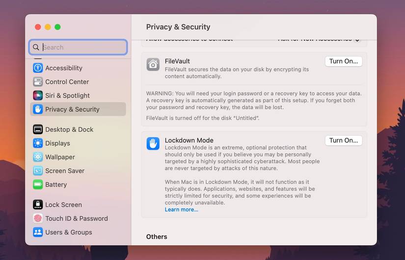 8 Privacy Tips When Using Your MacBook in a Public Place
