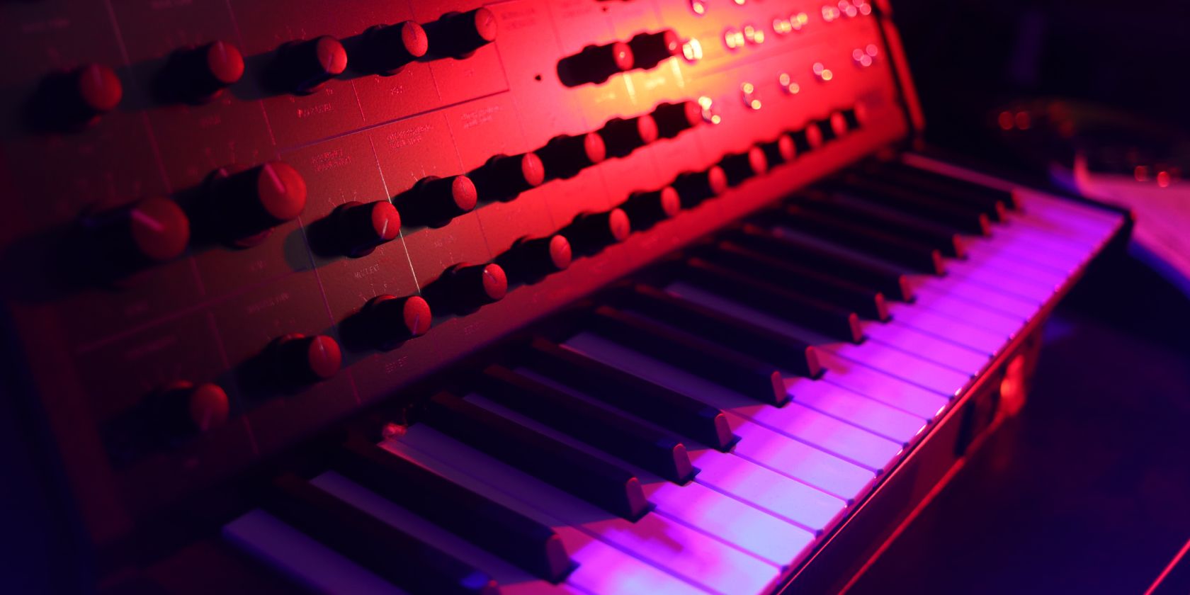 How to Use the ES2 Synth in Logic Pro