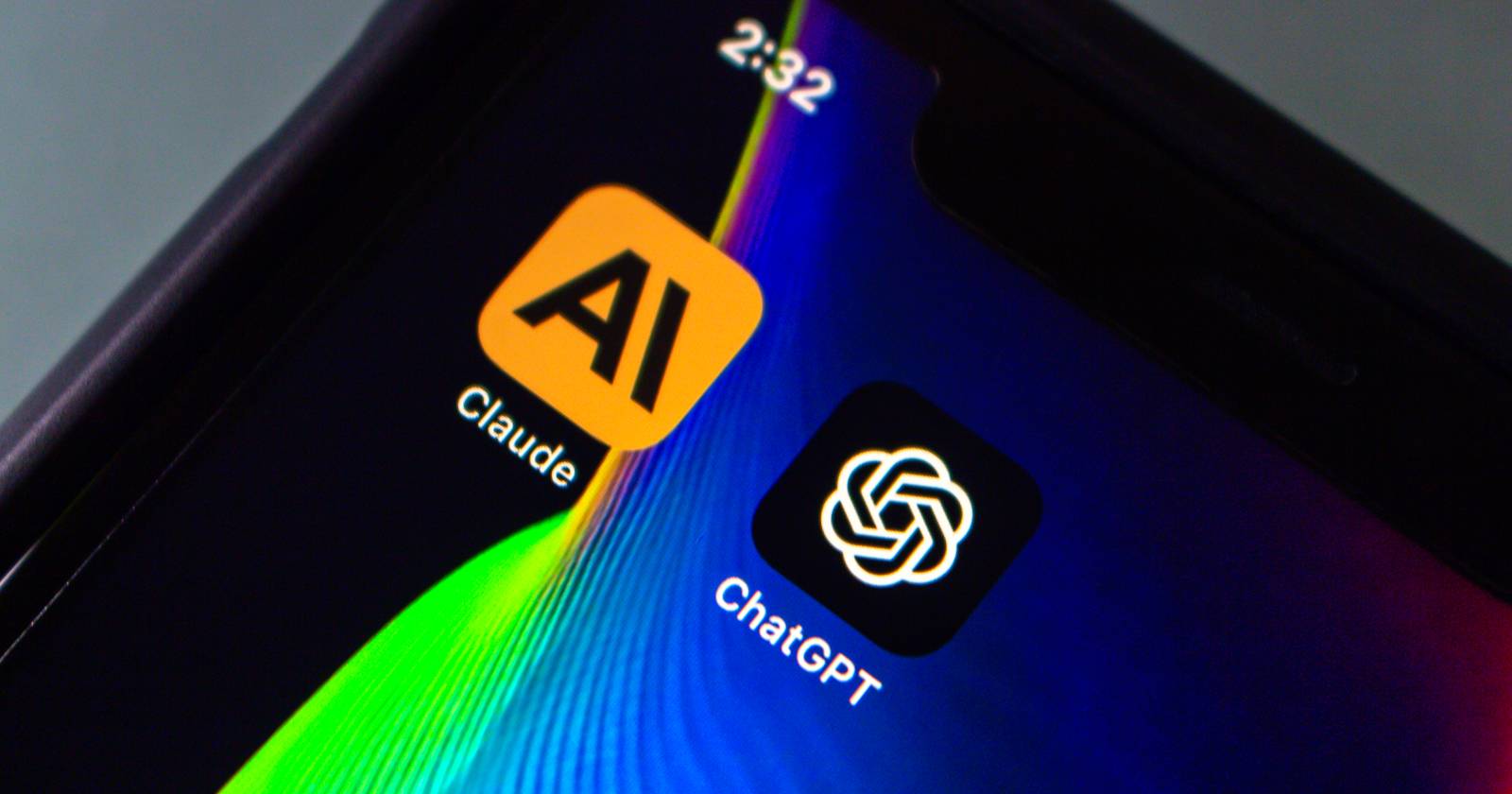 What Is Claude Pro and How Does It Compare to ChatGPT Plus?