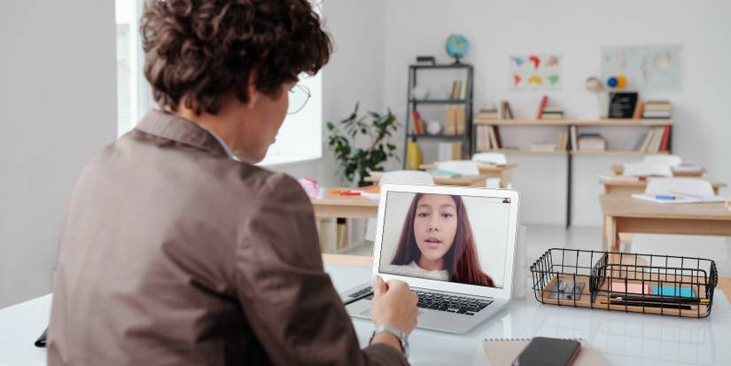 8 Tips to Keep Your Audience Engaged in a Zoom Class