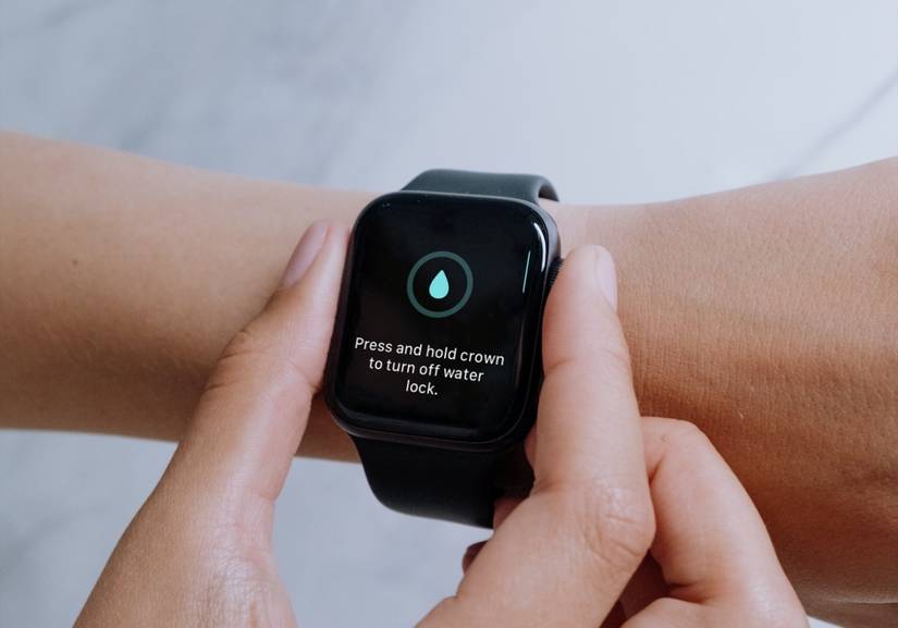 What to Do if Your Apple Watch Falls Into the Water