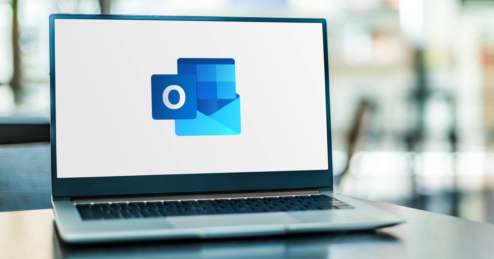 How to Delete Multiple Emails in Outlook Desktop, Mobile, and Web