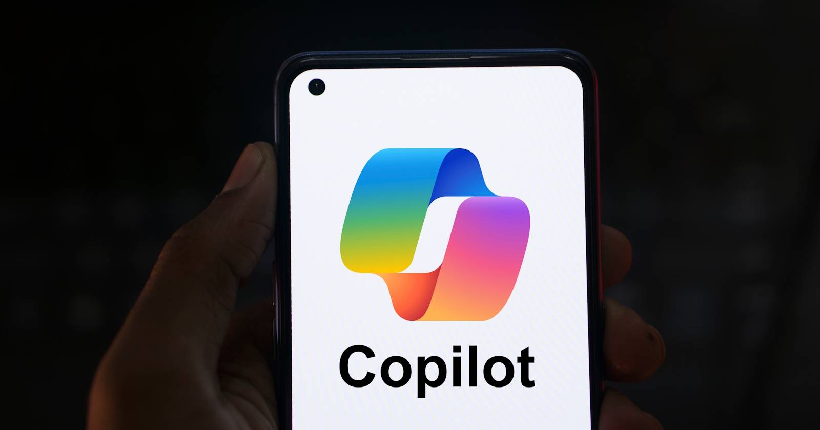 4 Reasons to Use Microsoft Copilot Instead of ChatGPT