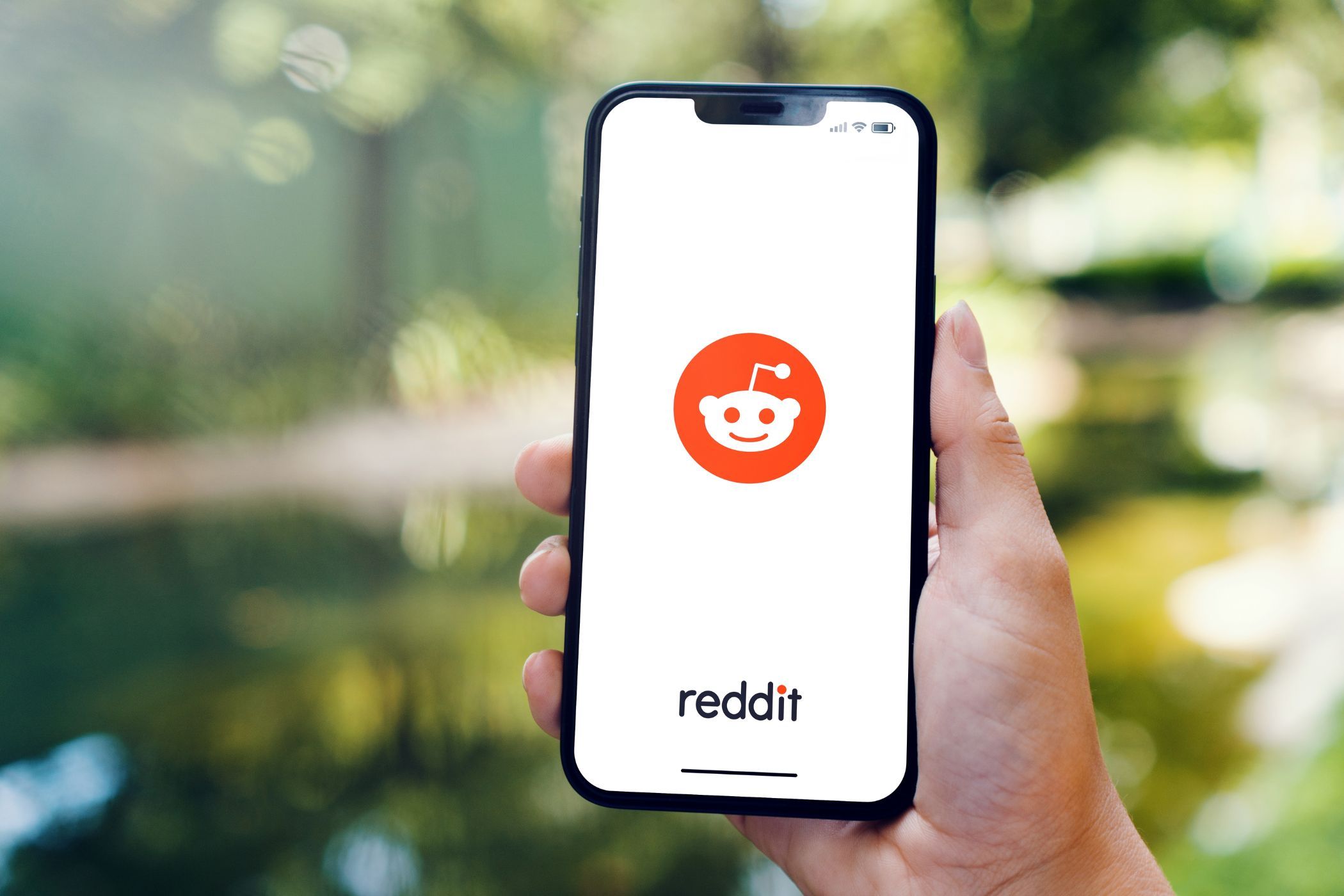I Couldn't Imagine Using Reddit Without These 9 Features