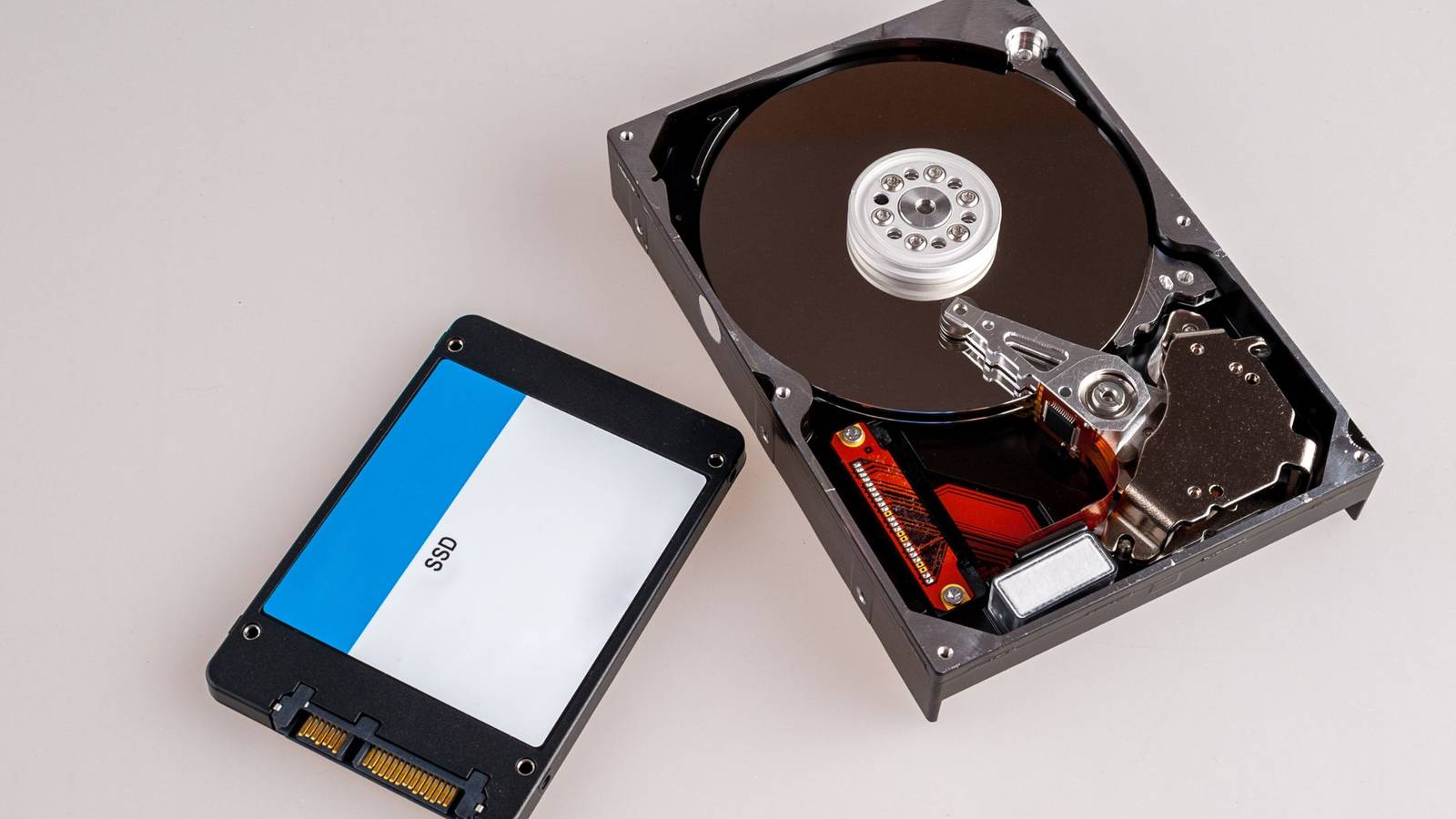 I Never Throw Away My Hard Drives: 4 Ways to Reuse Them