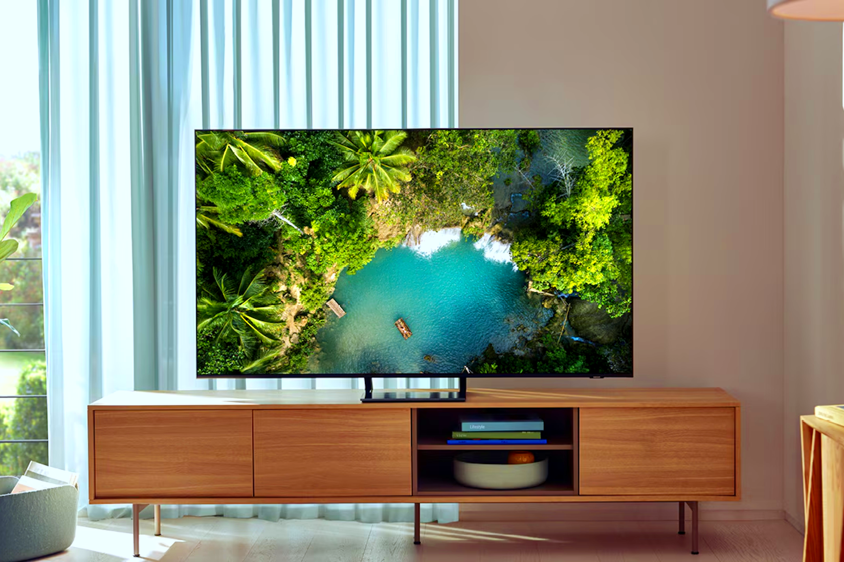 4K QLED Smart TVs Deliver the Best Bang For Your Buck: Here's Why