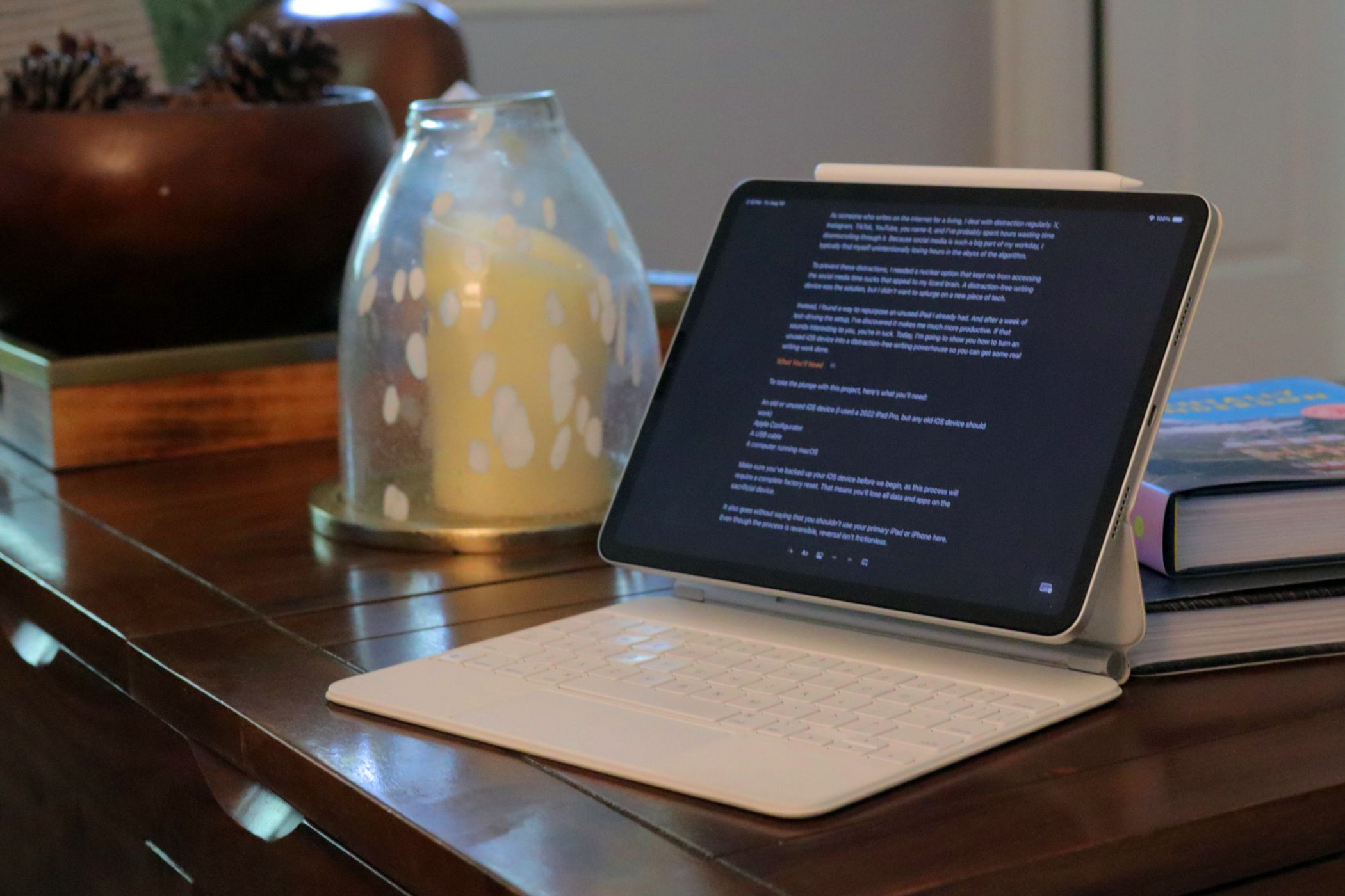 I Made My Old iPad a Distraction-Free Writing Powerhouse