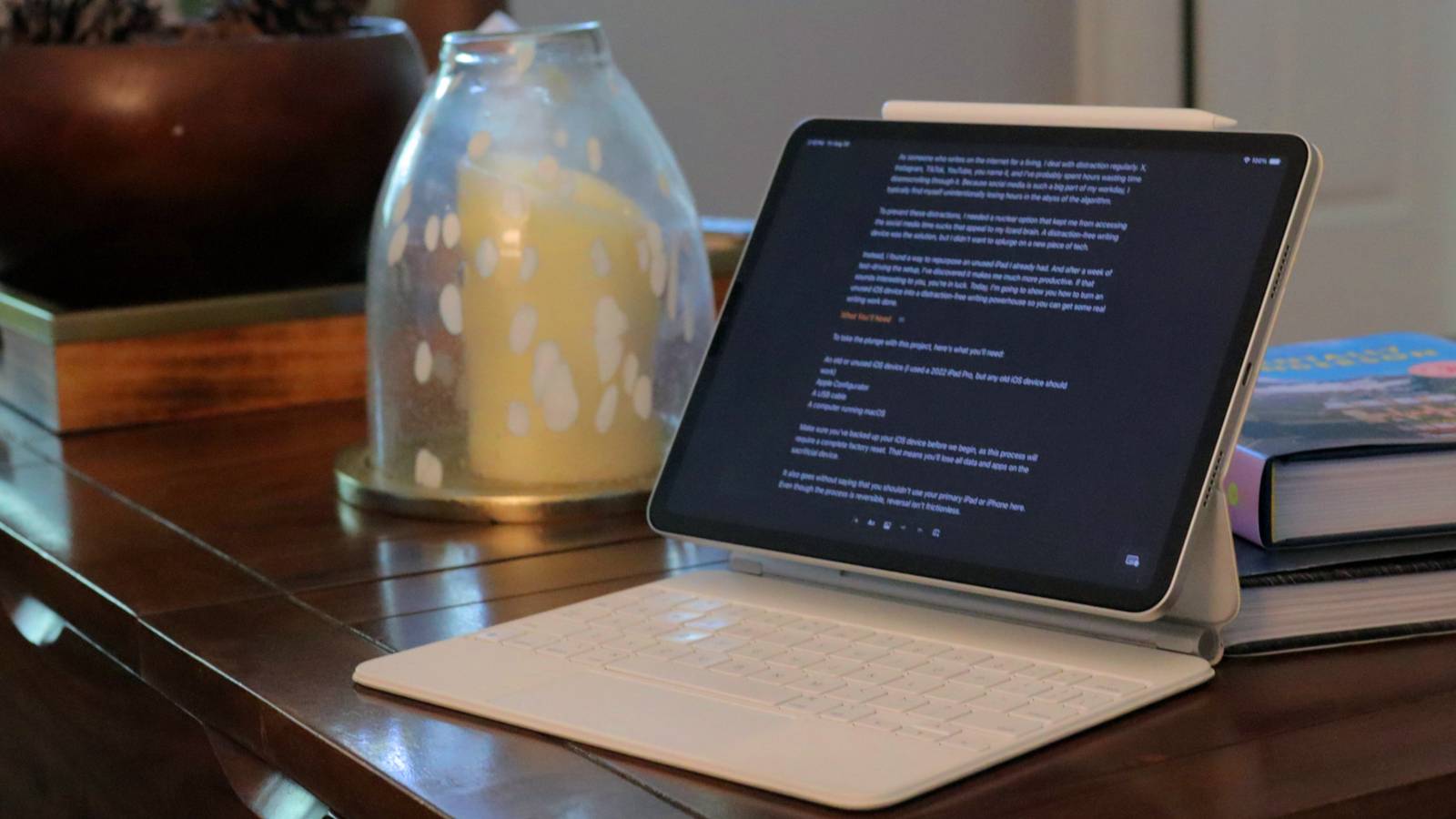 I Made My Old iPad a Distraction-Free Writing Powerhouse