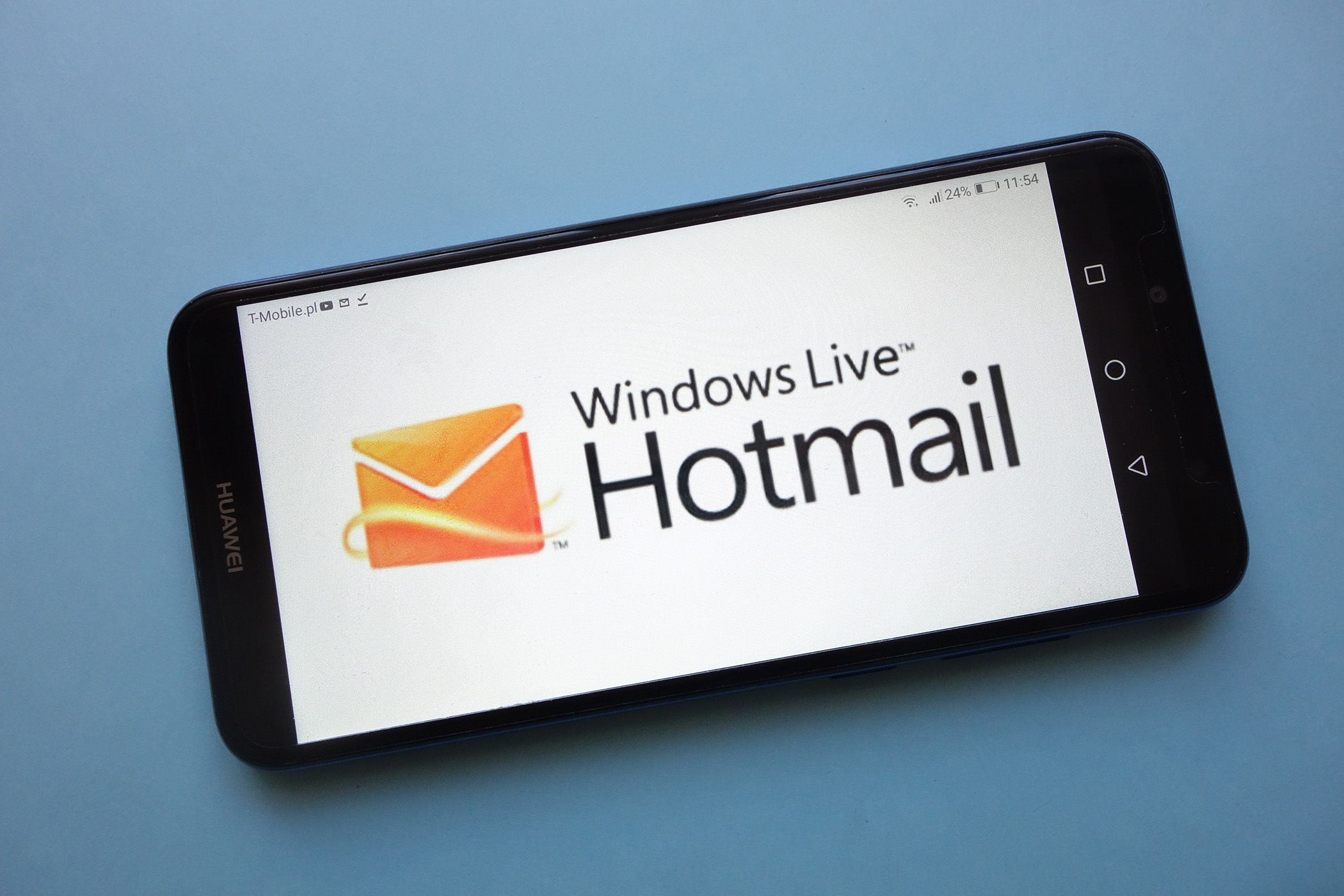 You Can Still Make a Hotmail Email Account! Here's How