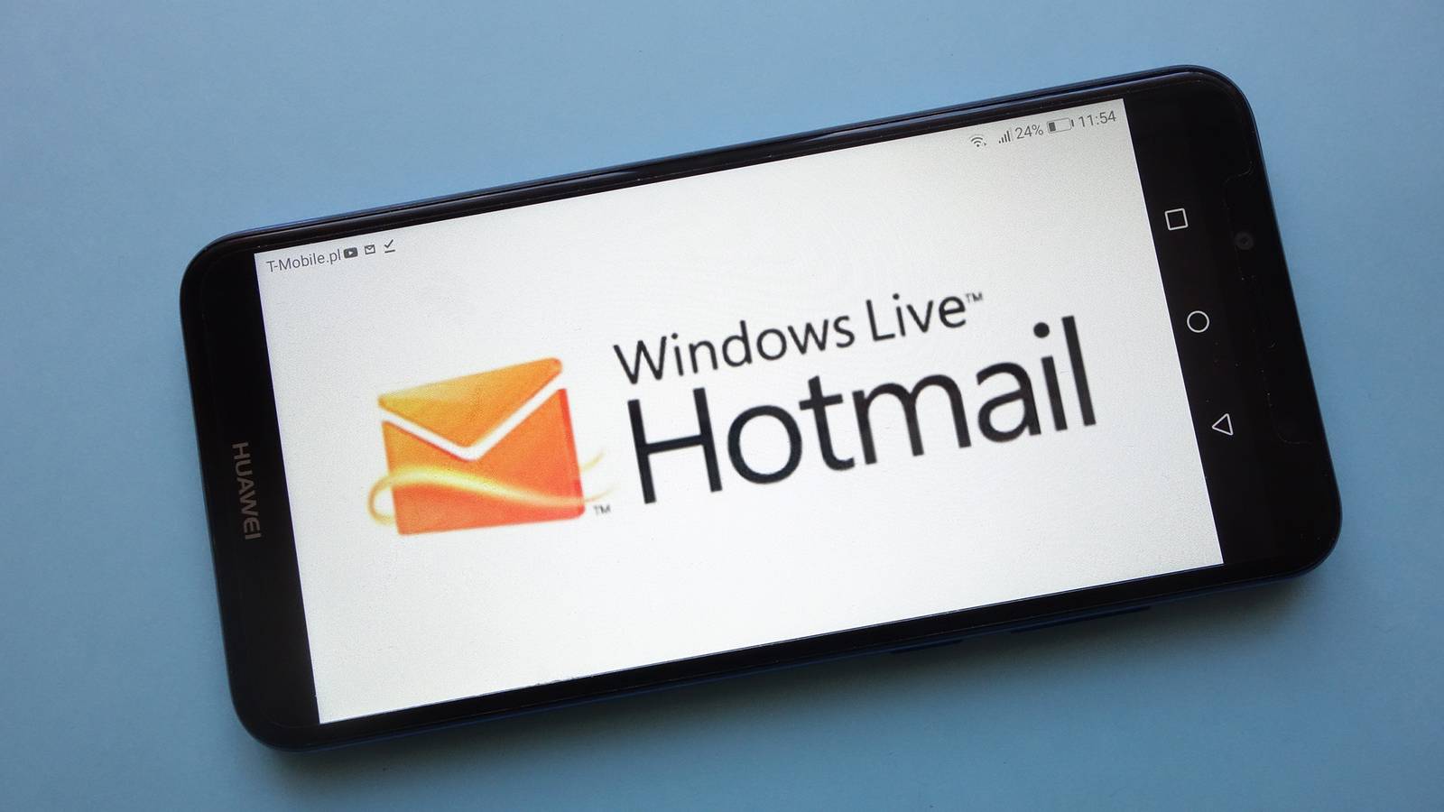 You Can Still Make a Hotmail Email Account! Here's How