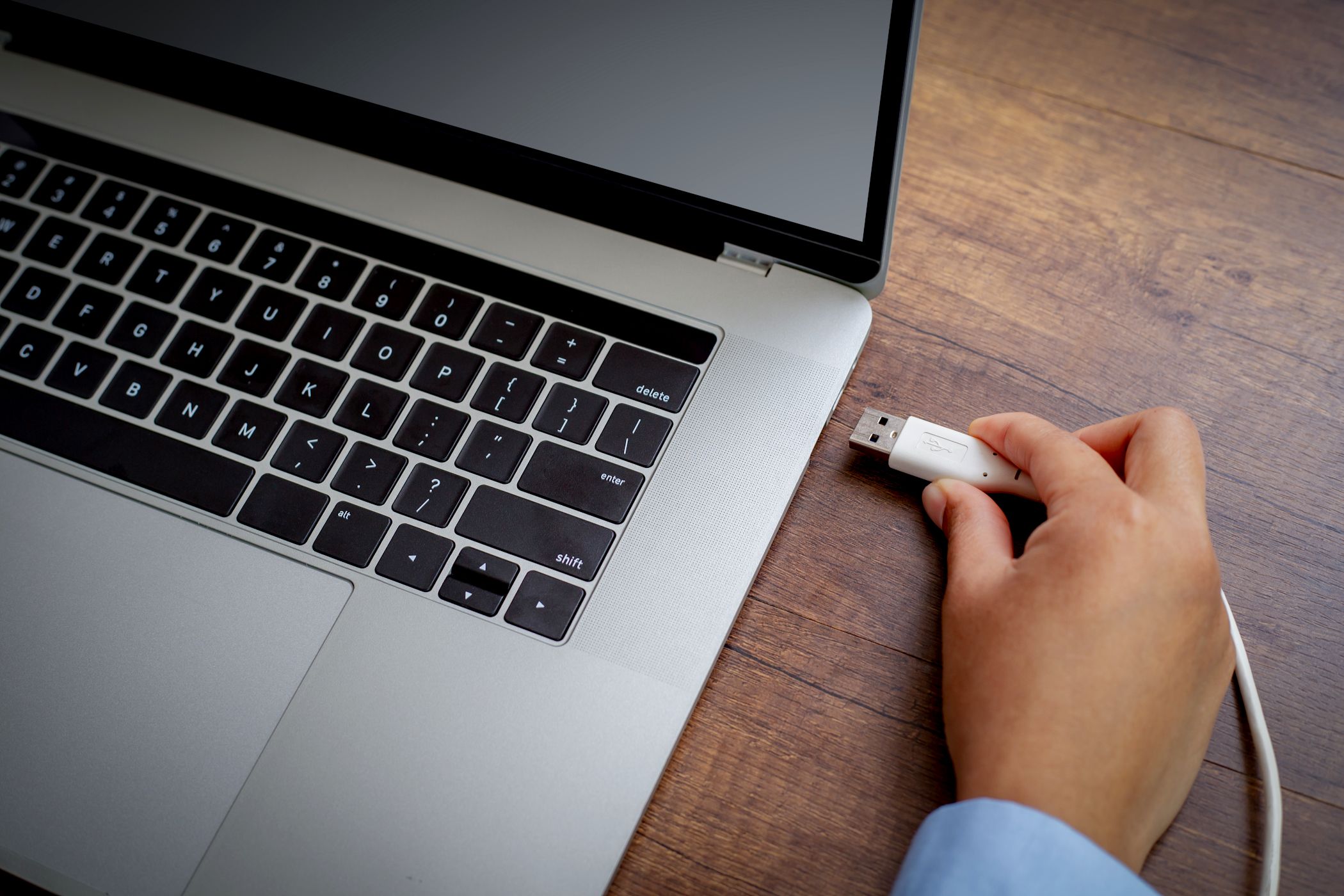 How to Fix a USB Stick Not Transferring Data on Windows