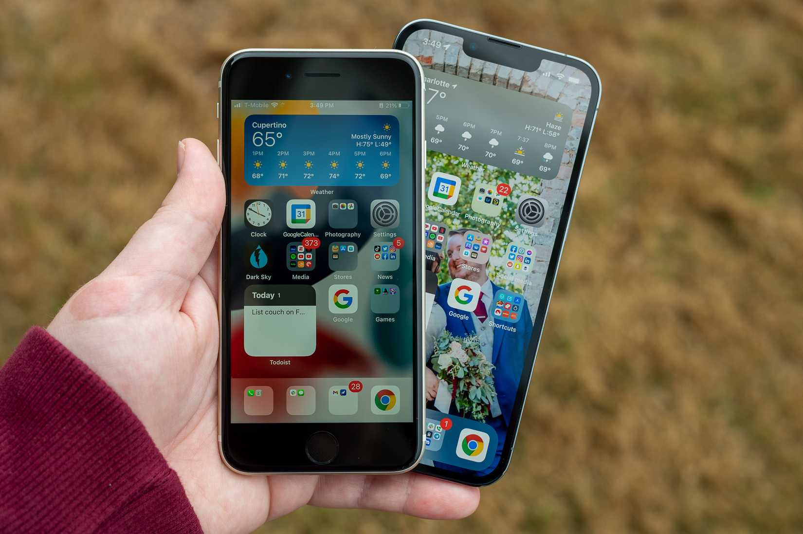 These Are the Smallest Smartphones You'll Ever Find