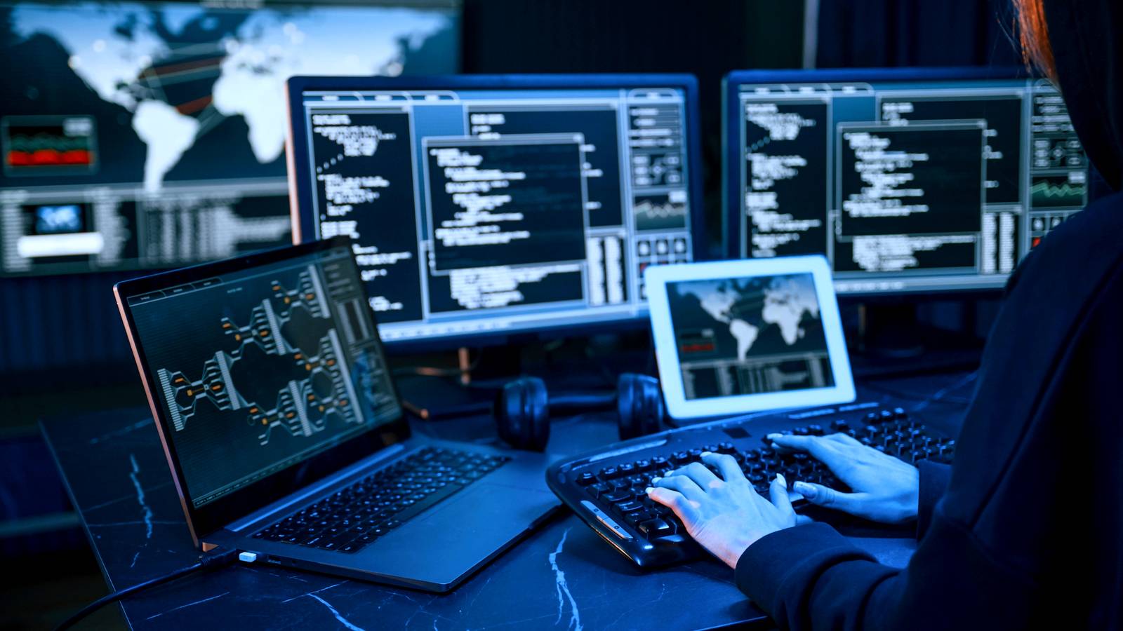 The Dark Web Isn't Illegal, But You Should Watch Out for These 7 Things